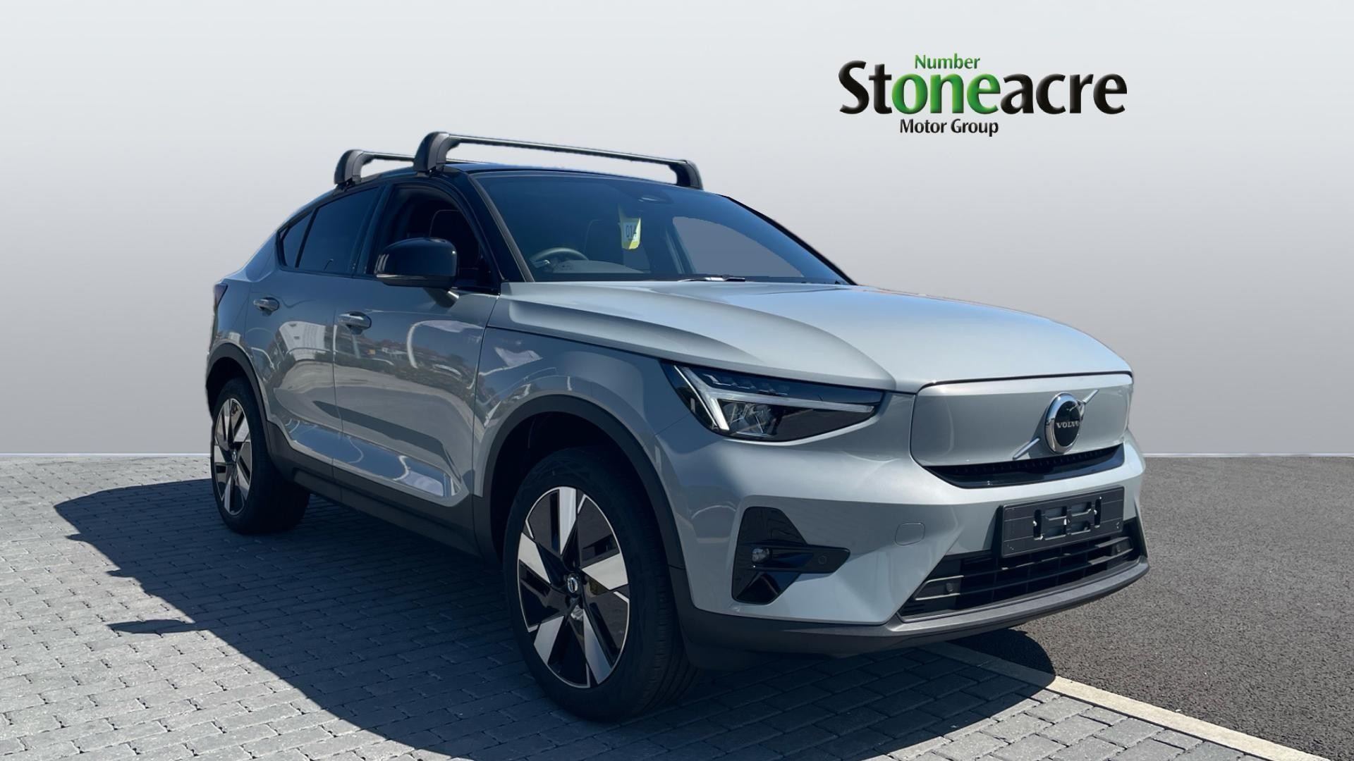 Used Volvo EC40 Single Motor 69kWh Plus Auto 5dr - (NG25PRV)