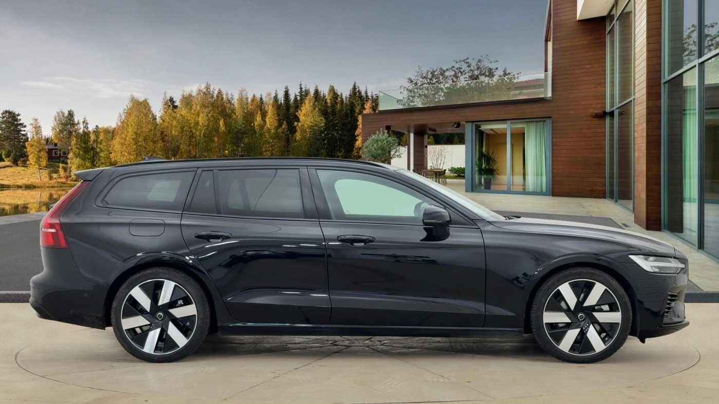 Nearly New Volvo V60 Plug-In Hybrid 2.0 T8 18.8kWh Ultra Auto AWD Euro ...
