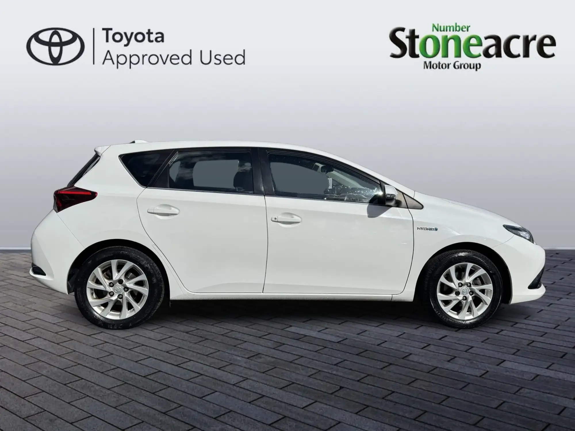 Used Toyota Auris 1.8 VVT-h Icon CVT Euro 6 (s/s) 5dr (Safety Sense ...