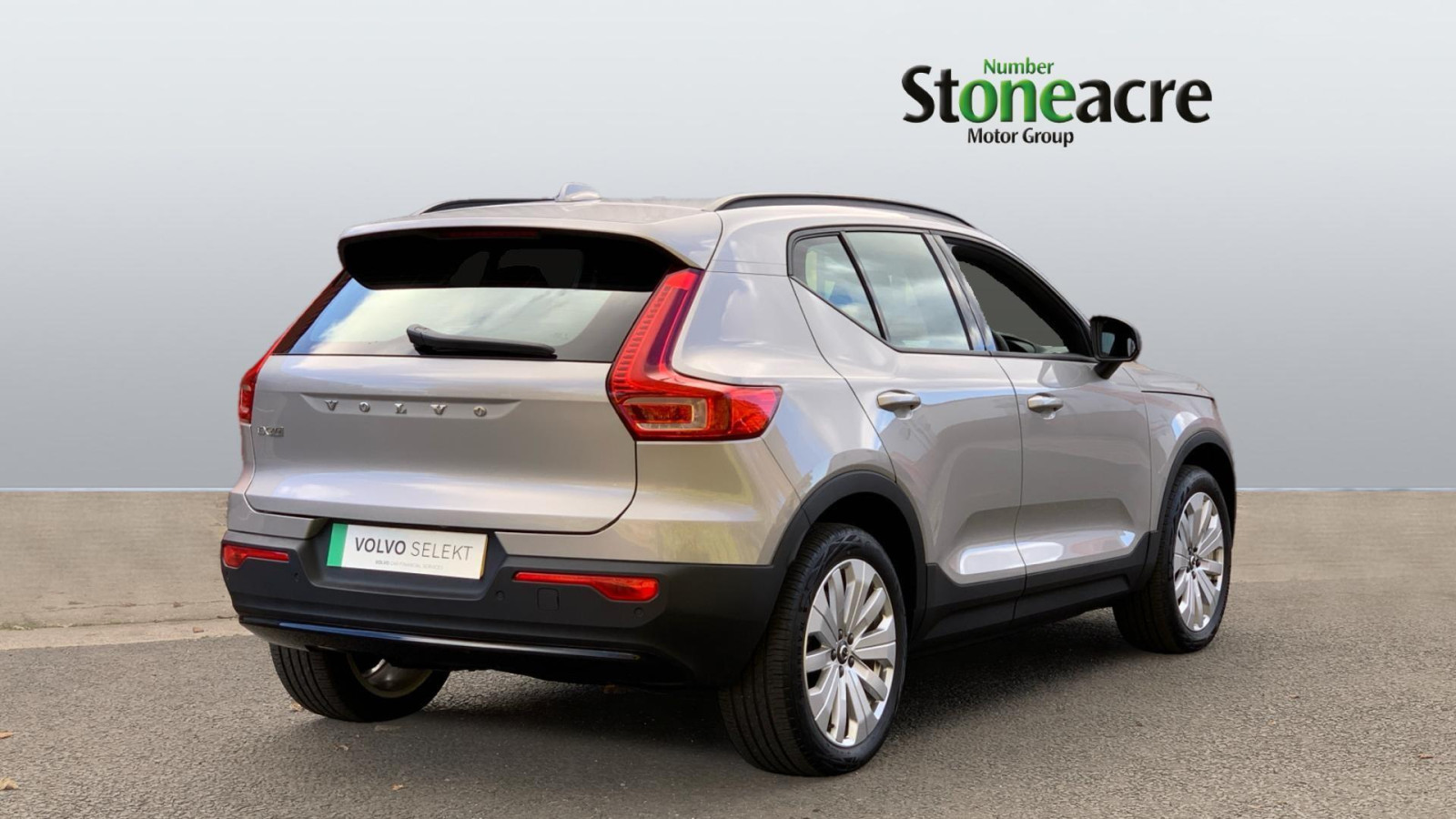 Used Volvo EX40 for Sale | Reserve Online for £99