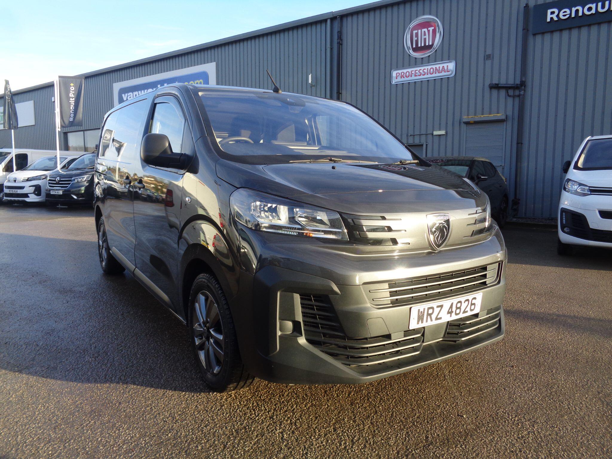Nearly New Peugeot Expert 2.0 BlueHDi 1400 Professional Standard Panel ...