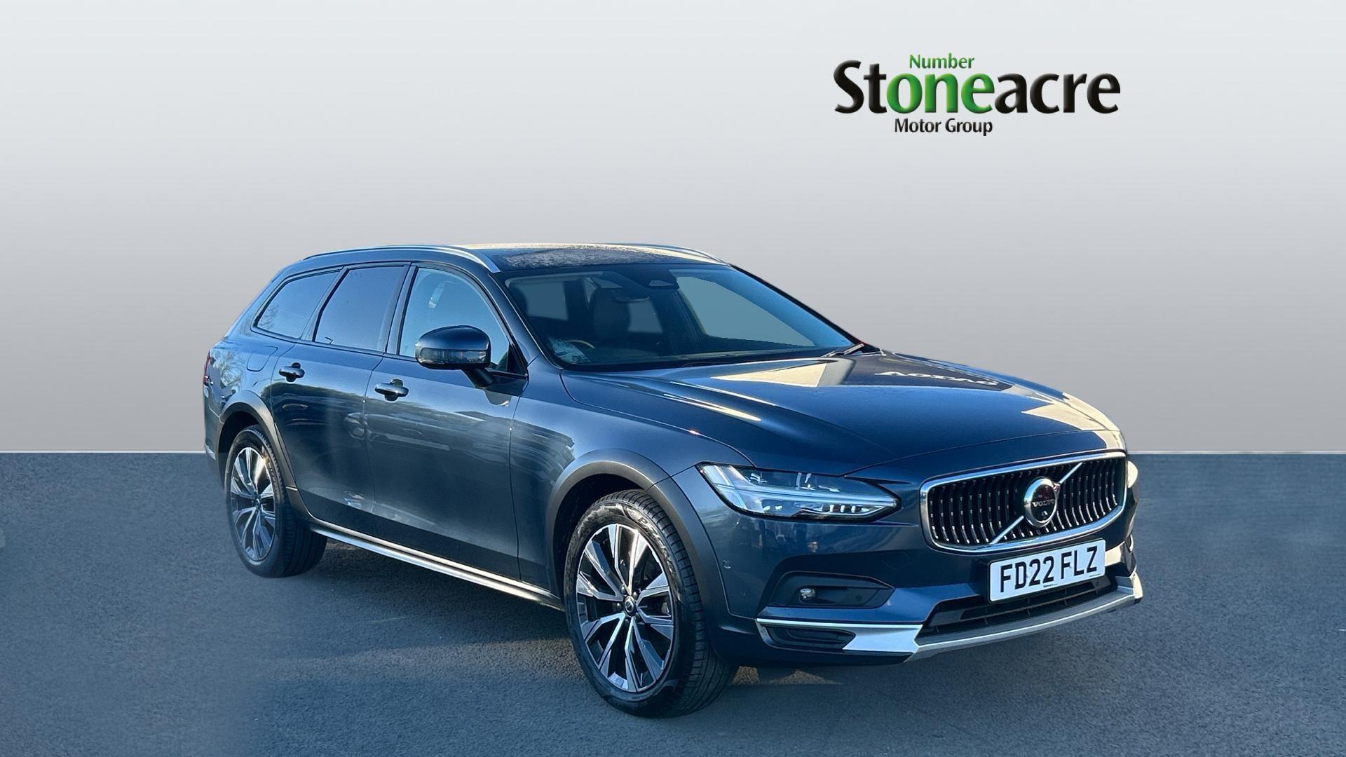 Used Volvo V90 Cross Country Plus B5 AWD (235 hp) Auto - (FD22FLZ)