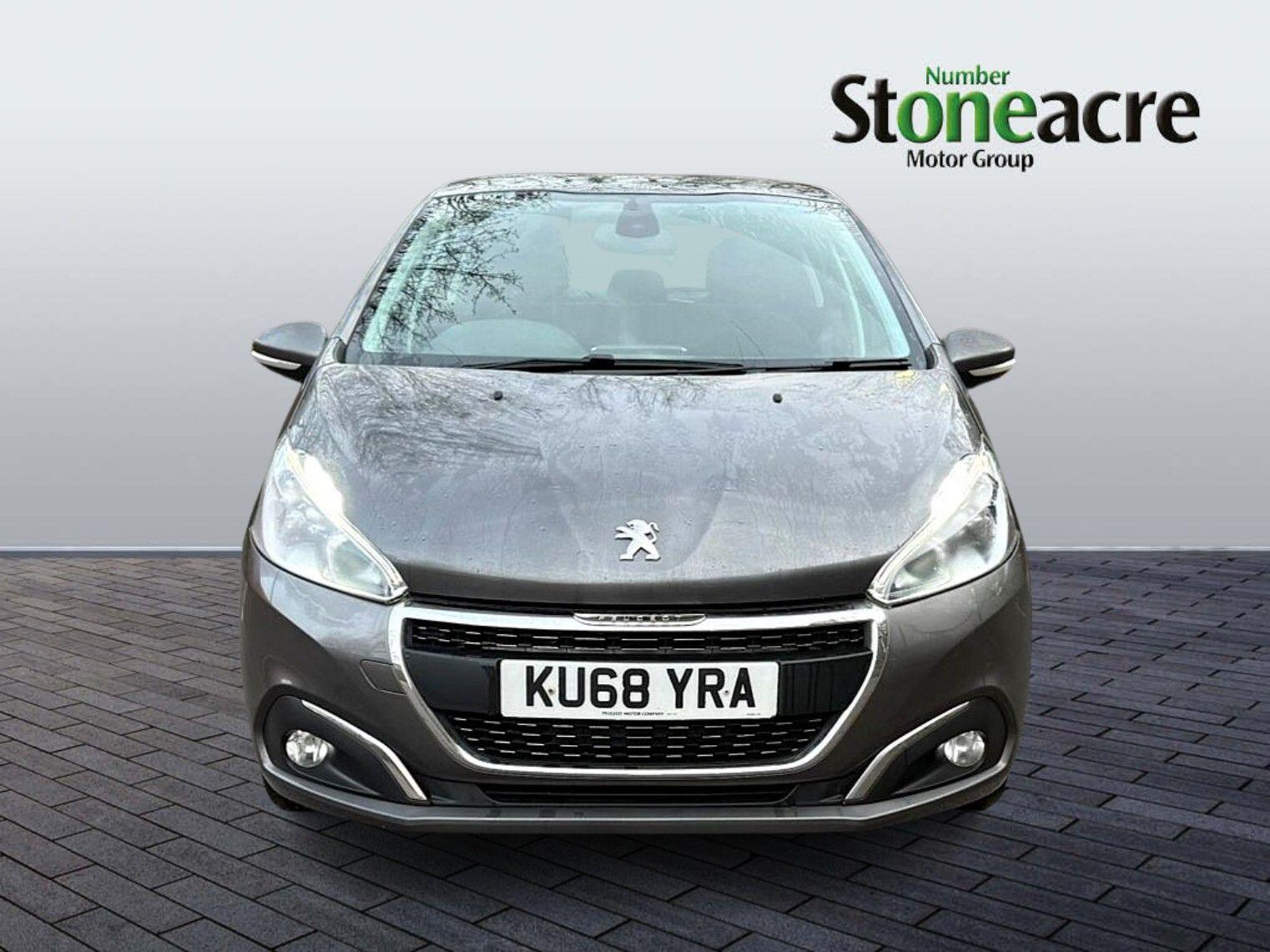 Used Peugeot 208 1.2 PureTech Signature Hatchback 5dr Petrol Manual ...