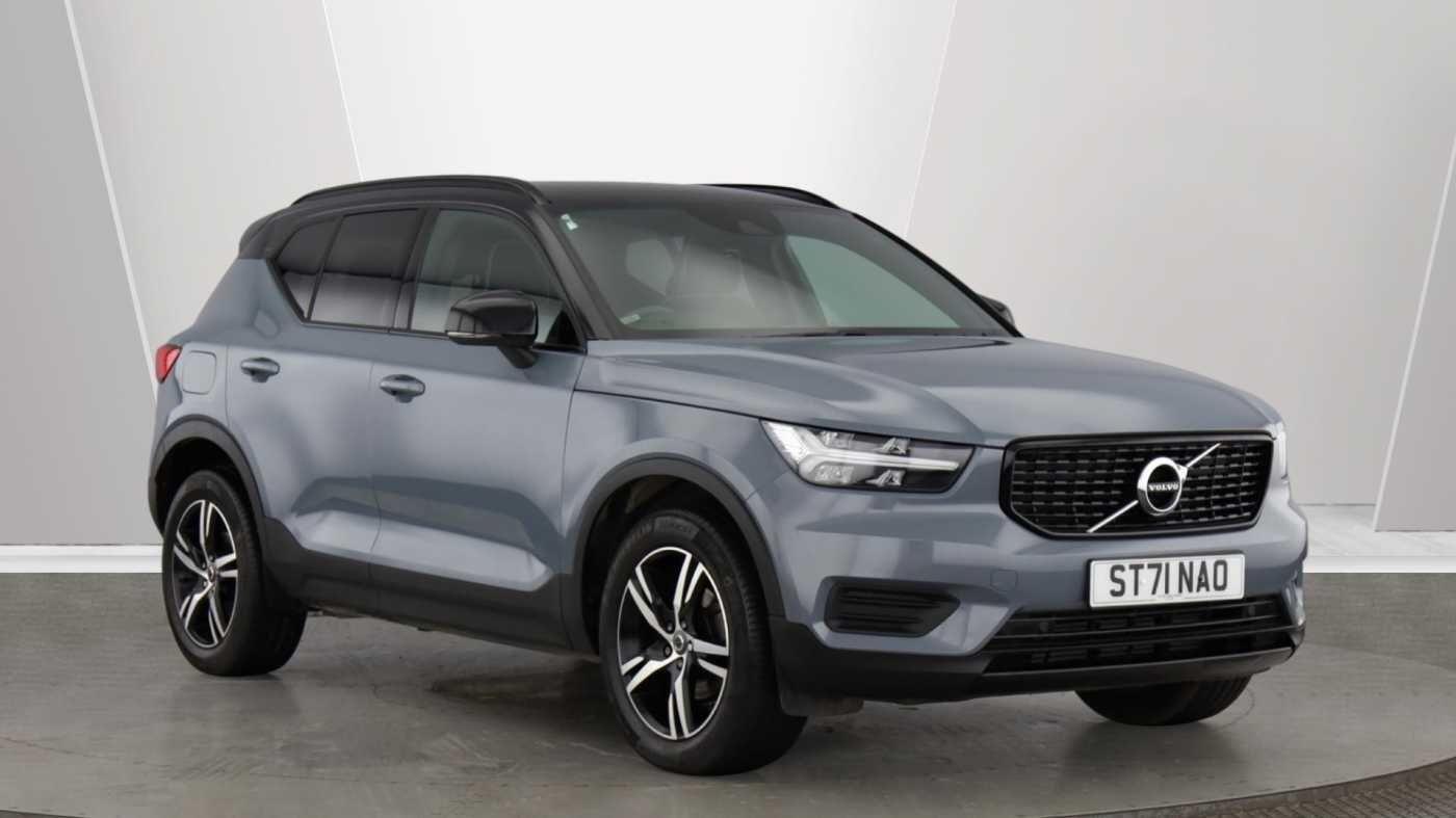Used Volvo XC40 R-Design T3 (163 hp) Manual - (ST71NAO)