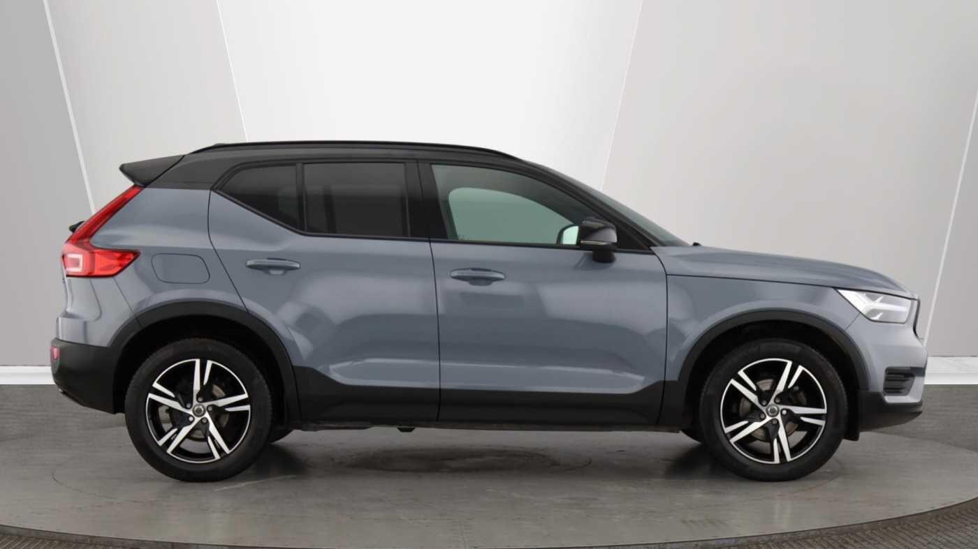 Used Volvo XC40 R-Design T3 (163 hp) Manual - (ST71NAO)
